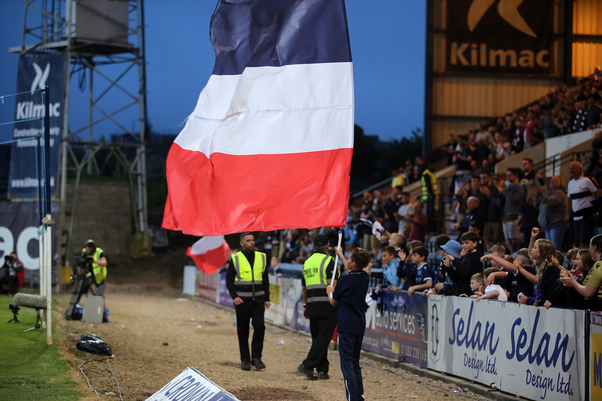 club-colours – Dee4Life